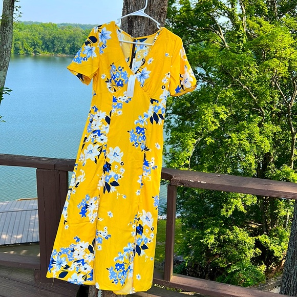 Timing | Dresses | Nwt Yellow Dress Split Front Detail Size Small ...